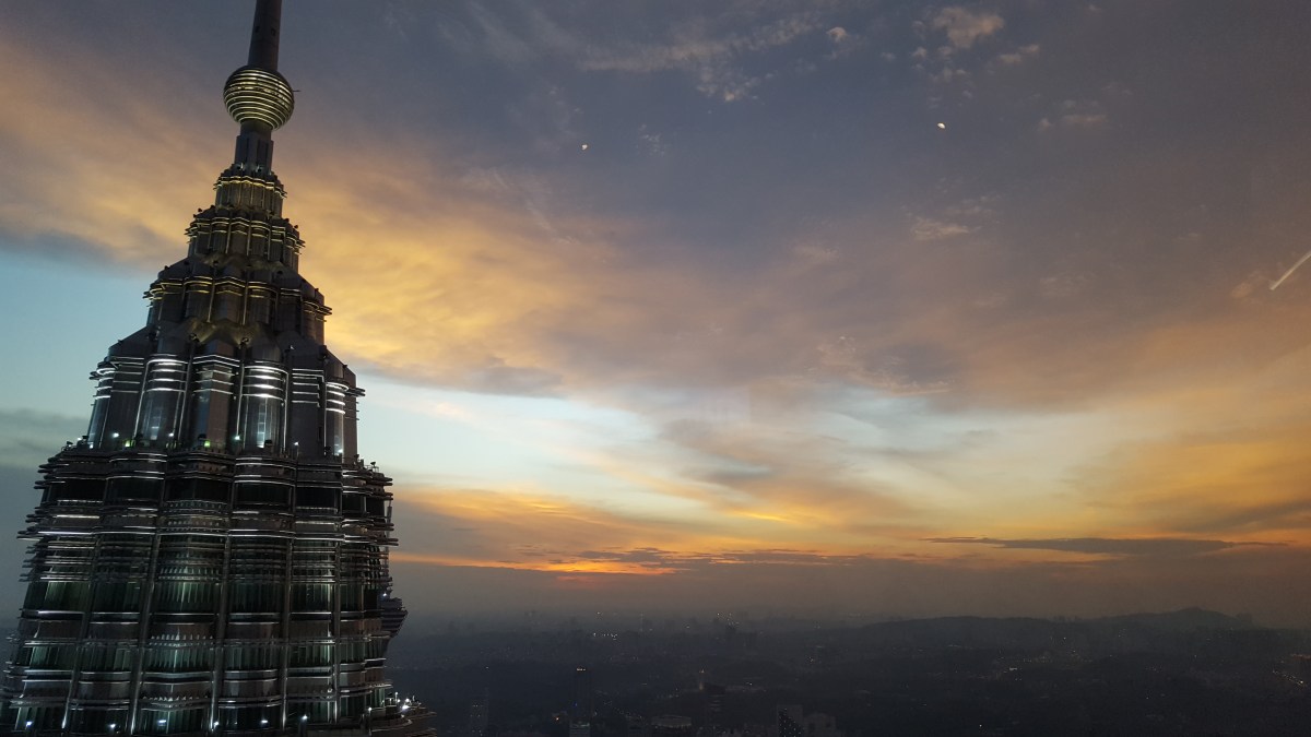 What to do on an 8 hour layover in Kuala Lumpur | Think on paper